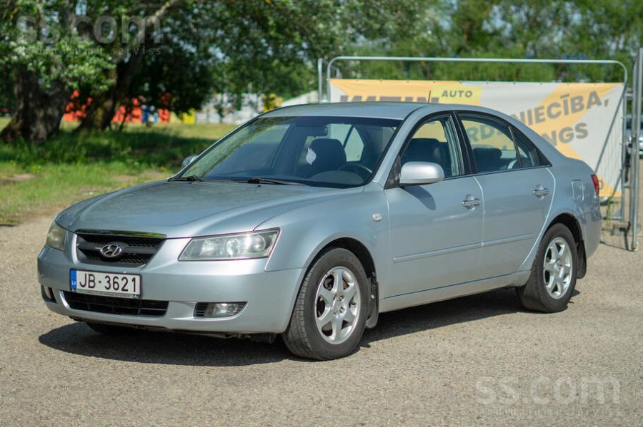 Hyundai Sonata 2008 in Liepaja, with an engine capacity of 2.00 L and mileage of 241 thousand km for 1800 €, photo 3 on AUTOMOTO.COM.LV
