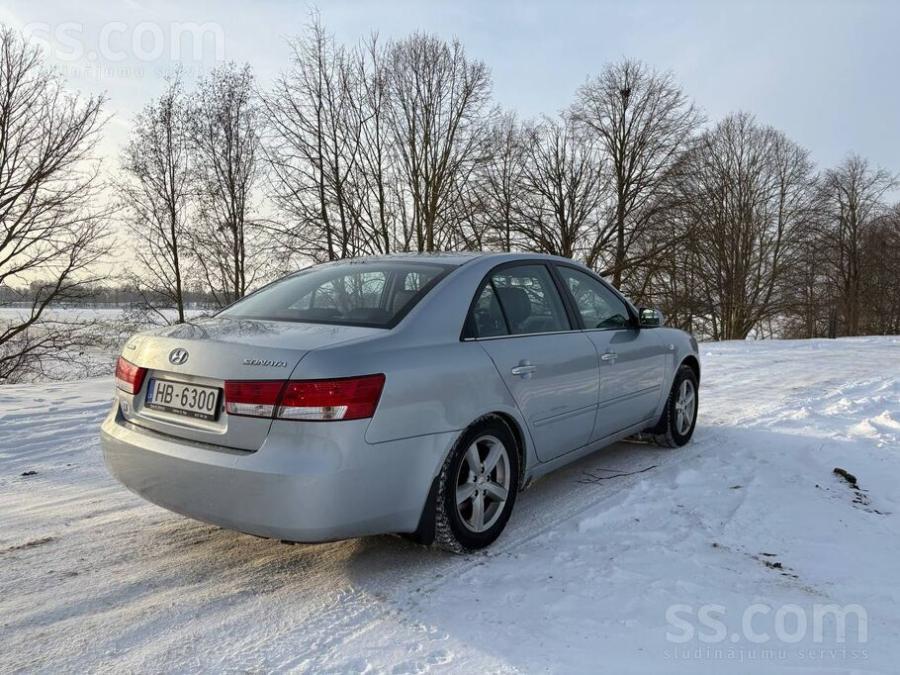 Hyundai Sonata 2008 in Riga, with an engine capacity of 2.40 L and mileage of 347 thousand km for 2000 €, photo 5 on AUTOMOTO.COM.LV
