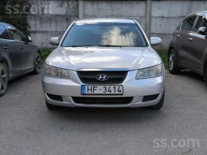 Hyundai Sonata 2008 in Riga, with an engine capacity of 2.40 L and mileage of 265 thousand km for 1250 €, photo 3 on AUTOMOTO.COM.LV