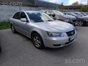 Hyundai Sonata 2008 in Riga, with an engine capacity of 2.40 L and mileage of 265 thousand km for 1250 €, photo 4 on AUTOMOTO.COM.LV