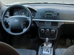 Hyundai Sonata 2008 in Riga, with an engine capacity of 2.40 L and mileage of 265 thousand km for 1250 €, photo 9 on AUTOMOTO.COM.LV