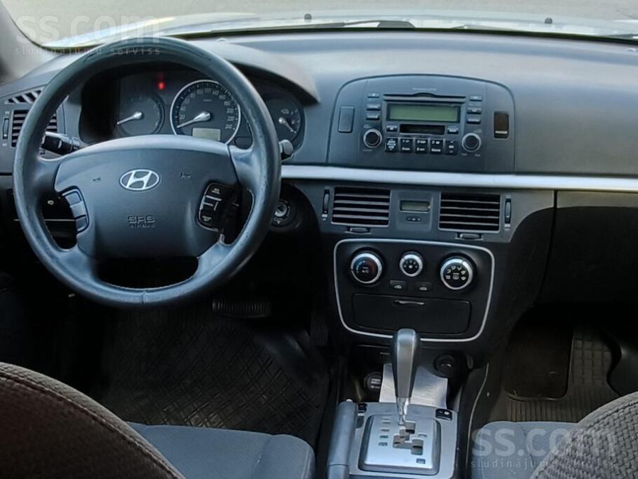 Hyundai Sonata 2008 in Riga, with an engine capacity of 2.40 L and mileage of 265 thousand km for 1250 €, photo 9 on AUTOMOTO.COM.LV