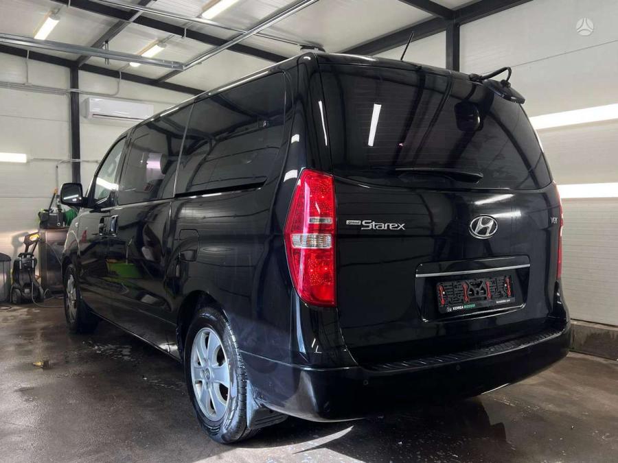 Melns Hyundai Starex 2020 Viļņa, ar dzinēja tilpumu 2.50 L un nobraukumu 180 tūkst. km par 16698 €, foto 8 vietnē AUTOMOTO.COM.LV
