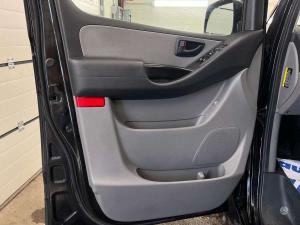 Melns Hyundai Starex 2020 Viļņa, ar dzinēja tilpumu 2.50 L un nobraukumu 180 tūkst. km par 16698 €, foto 10 vietnē AUTOMOTO.COM.LV