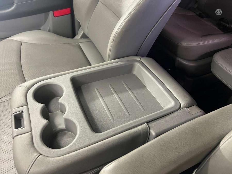 Melns Hyundai Starex 2020 Viļņa, ar dzinēja tilpumu 2.50 L un nobraukumu 180 tūkst. km par 16698 €, foto 13 vietnē AUTOMOTO.COM.LV