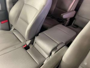 Melns Hyundai Starex 2020 Viļņa, ar dzinēja tilpumu 2.50 L un nobraukumu 180 tūkst. km par 16698 €, foto 14 vietnē AUTOMOTO.COM.LV