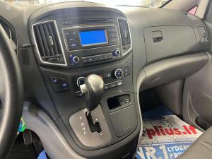 Melns Hyundai Starex 2020 Viļņa, ar dzinēja tilpumu 2.50 L un nobraukumu 180 tūkst. km par 16698 €, foto 16 vietnē AUTOMOTO.COM.LV