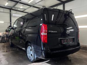 Black Hyundai Starex 2020 in Aukstieji Rusokai, with an engine capacity of 2.50 L and mileage of 180 thousand km for 16698 €, photo 9 on AUTOMOTO.COM.LV
