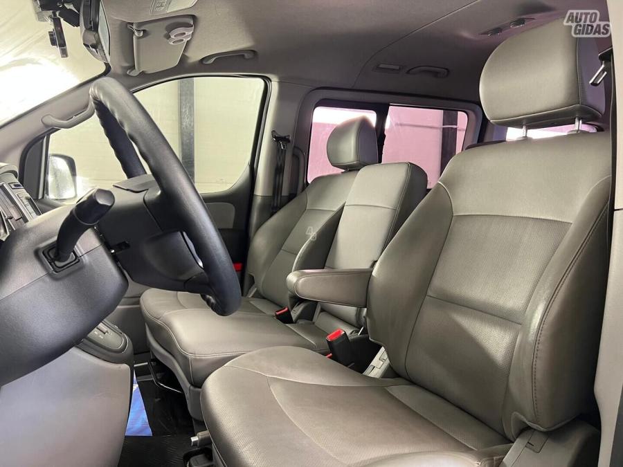 Black Hyundai Starex 2020 in Aukstieji Rusokai, with an engine capacity of 2.50 L and mileage of 180 thousand km for 16698 €, photo 12 on AUTOMOTO.COM.LV