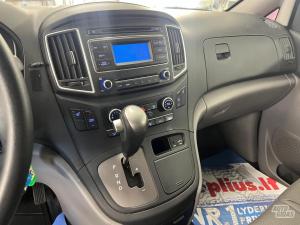 Black Hyundai Starex 2020 in Aukstieji Rusokai, with an engine capacity of 2.50 L and mileage of 180 thousand km for 16698 €, photo 14 on AUTOMOTO.COM.LV