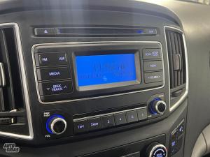 Black Hyundai Starex 2020 in Aukstieji Rusokai, with an engine capacity of 2.50 L and mileage of 180 thousand km for 16698 €, photo 16 on AUTOMOTO.COM.LV