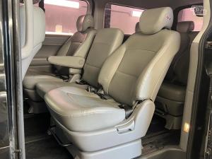 Black Hyundai Starex 2020 in Aukstieji Rusokai, with an engine capacity of 2.50 L and mileage of 180 thousand km for 16698 €, photo 23 on AUTOMOTO.COM.LV