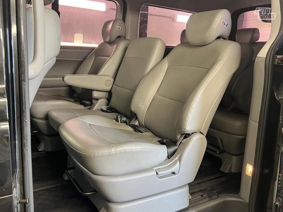 Black Hyundai Starex 2020 in Aukstieji Rusokai, with an engine capacity of 2.50 L and mileage of 180 thousand km for 16698 €, photo 23 on AUTOMOTO.COM.LV