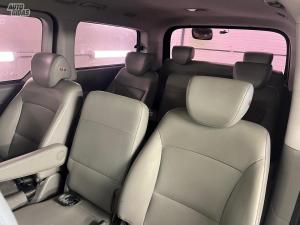 Black Hyundai Starex 2020 in Aukstieji Rusokai, with an engine capacity of 2.50 L and mileage of 180 thousand km for 16698 €, photo 24 on AUTOMOTO.COM.LV