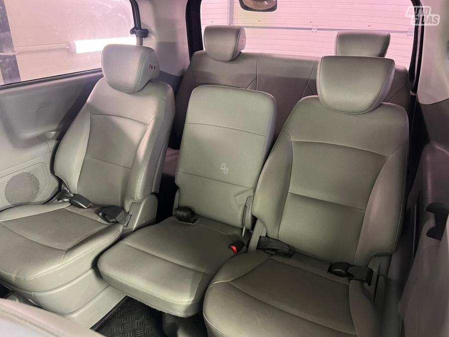 Black Hyundai Starex 2020 in Aukstieji Rusokai, with an engine capacity of 2.50 L and mileage of 180 thousand km for 16698 €, photo 25 on AUTOMOTO.COM.LV