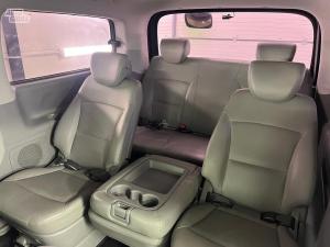 Black Hyundai Starex 2020 in Aukstieji Rusokai, with an engine capacity of 2.50 L and mileage of 180 thousand km for 16698 €, photo 26 on AUTOMOTO.COM.LV