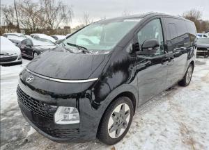 Melns Hyundai Staria 2025 Klaipėda, ar dzinēja tilpumu 1.60 L un nobraukumu 2 tūkst. km par 17200 €, foto 3 vietnē AUTOMOTO.COM.LV