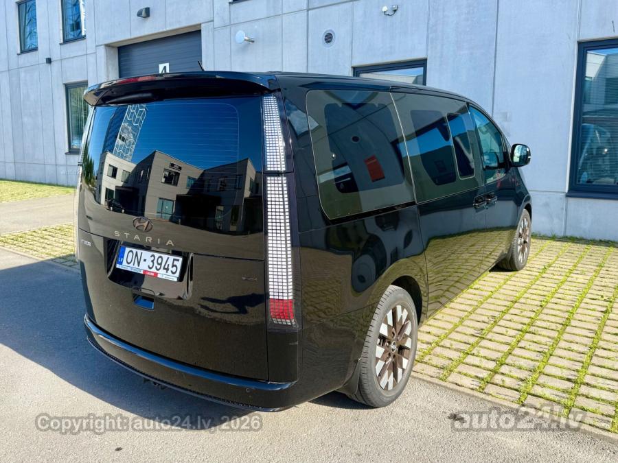 Черный Хендай Staria 2021 в Таллин, объемом двигателя 2.20 л и пробегом 57 тыс. км за 36990 €, фото 10 на AUTOMOTO.COM.LV