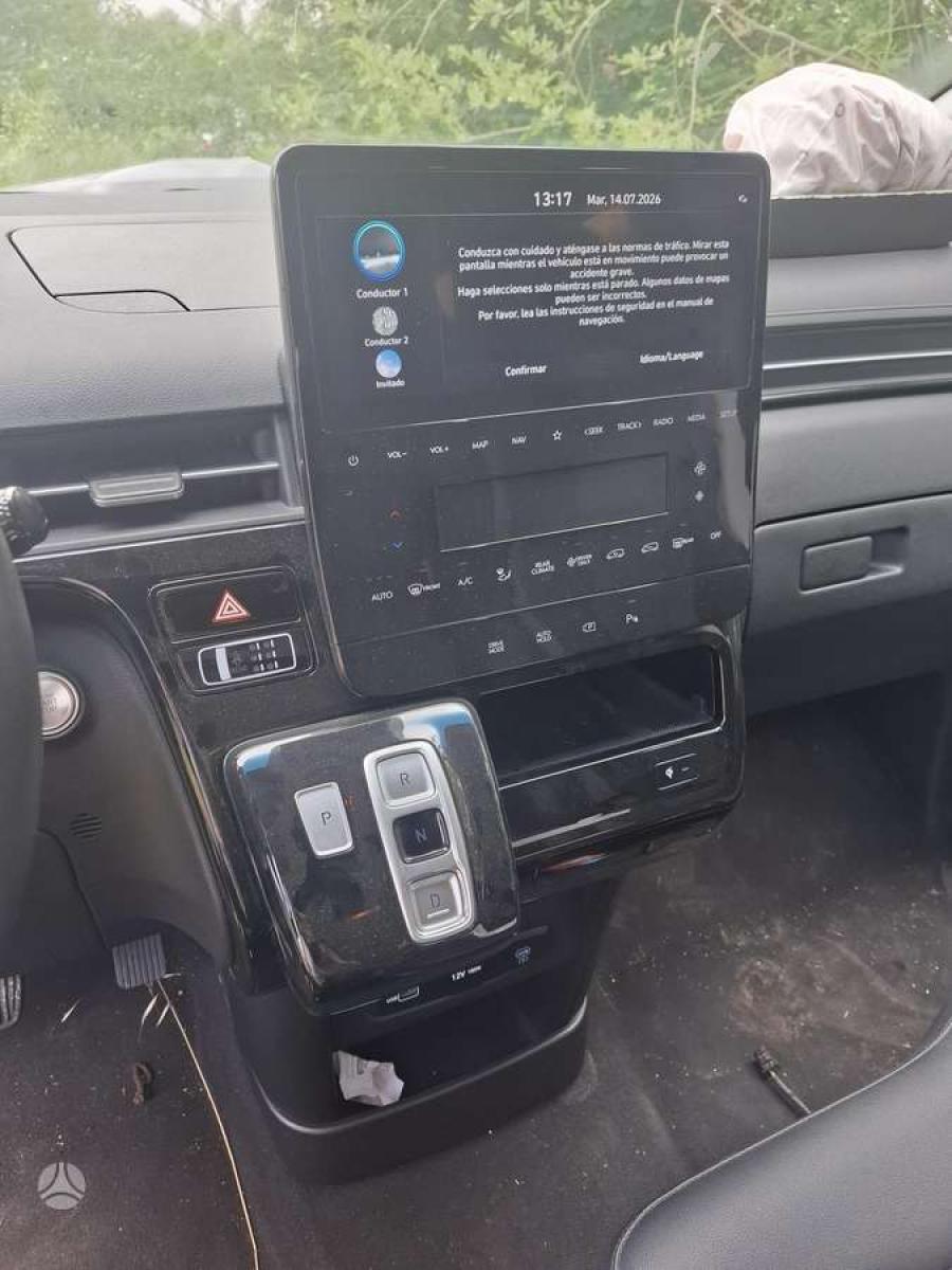 Zils Hyundai Staria 2025 Kauņa, ar dzinēja tilpumu 1.60 L un nobraukumu 29 tūkst. km par 16335 €, foto 13 vietnē AUTOMOTO.COM.LV