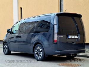Pelēks Hyundai Staria 2021 Rīga, ar dzinēja tilpumu 2.20 L un nobraukumu 87 tūkst. km par 36500 €, foto 5 vietnē AUTOMOTO.COM.LV
