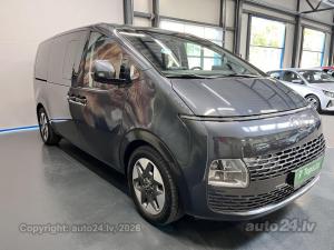 Pelēks Hyundai Staria 2023 Tallina, ar dzinēja tilpumu 2.20 L un nobraukumu 116 tūkst. km par 37900 €, foto 2 vietnē AUTOMOTO.COM.LV