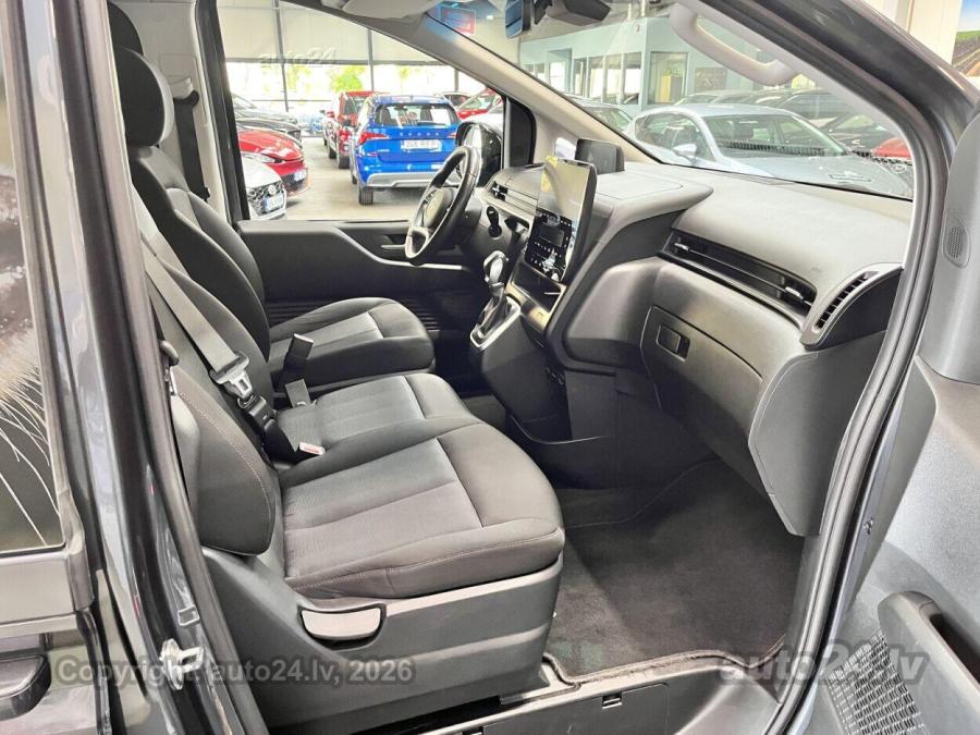 Pelēks Hyundai Staria 2023 Tallina, ar dzinēja tilpumu 2.20 L un nobraukumu 116 tūkst. km par 37900 €, foto 5 vietnē AUTOMOTO.COM.LV