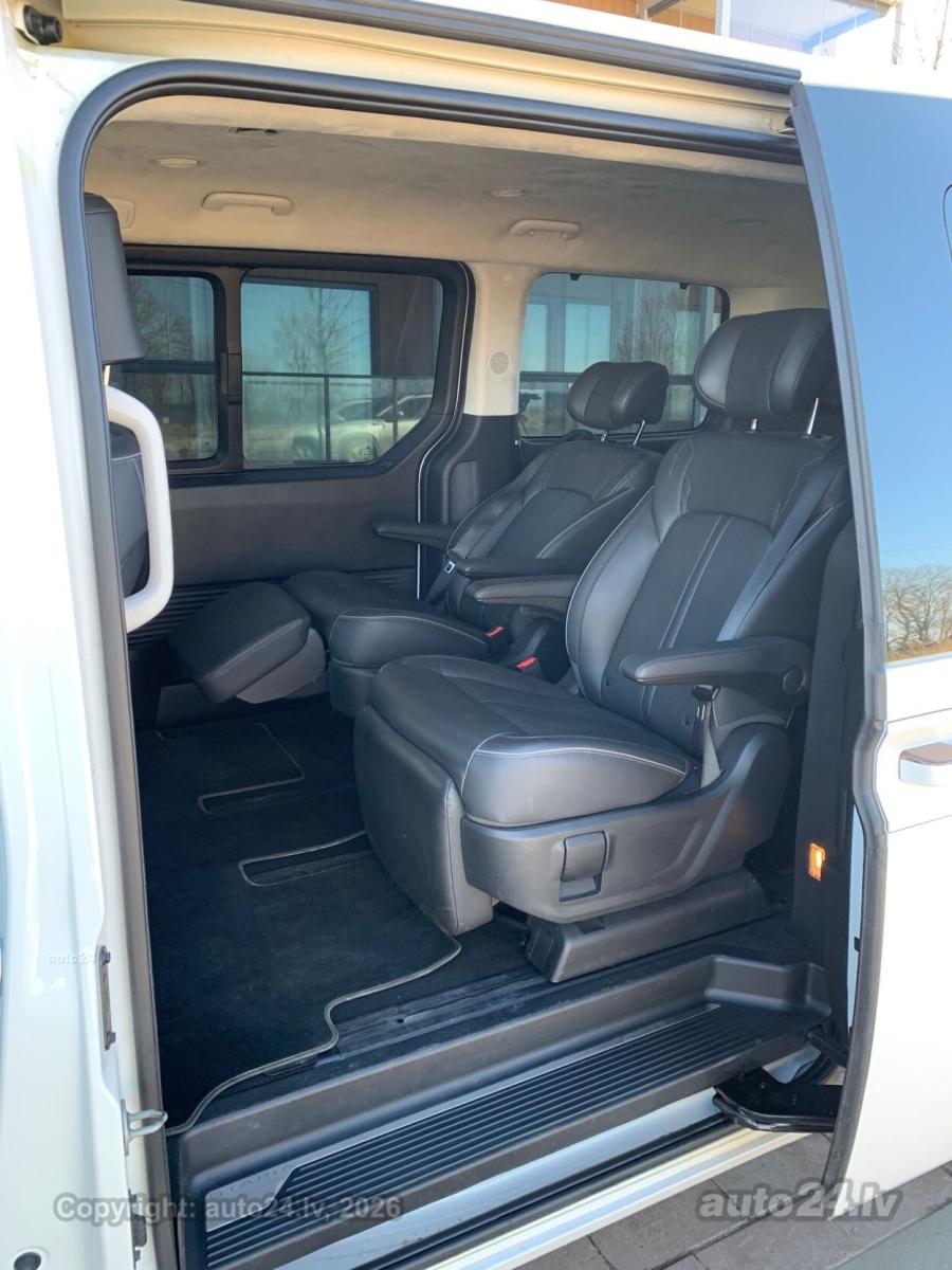 White Hyundai Staria 2023 in Tallinn, with an engine capacity of 2.20 L and mileage of 57 thousand km for 50000 €, photo 11 on AUTOMOTO.COM.LV