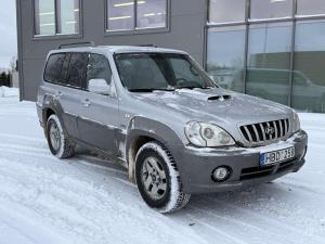 Melns Hyundai Terracan 2004 Viļņa, ar dzinēja tilpumu 2.90 L un nobraukumu 388 tūkst. km par 2950 €, foto  vietnē AUTOMOTO.COM.LV