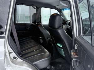 Black Hyundai Terracan 2004 in Vilnius, with an engine capacity of 2.90 L and mileage of 388 thousand km for 2950 €, photo 6 on AUTOMOTO.COM.LV