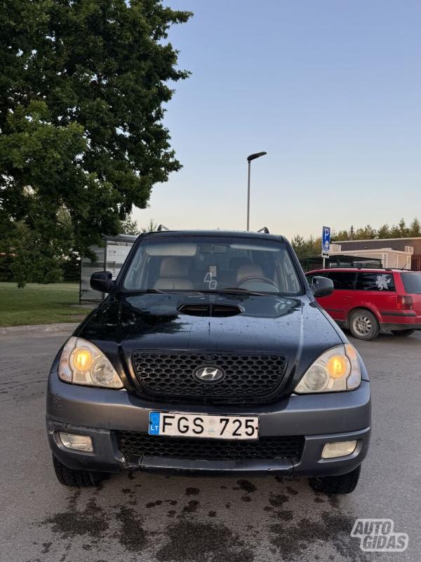 Melns Hyundai Terracan 2004 Šalčininkai, ar dzinēja tilpumu 2.90 L un nobraukumu 3 tūkst. km par 1400 €, foto 3 vietnē AUTOMOTO.COM.LV
