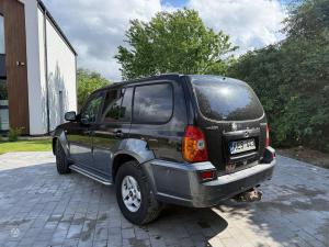 Black Hyundai Terracan 2004 in Vilnius, with an engine capacity of 2.90 L and mileage of 293 thousand km for 2690 €, photo 6 on AUTOMOTO.COM.LV