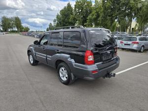 Black Hyundai Terracan 2004 in Marijampole, with an engine capacity of 2.90 L and mileage of 290 thousand km for 2999 €, photo 7 on AUTOMOTO.COM.LV