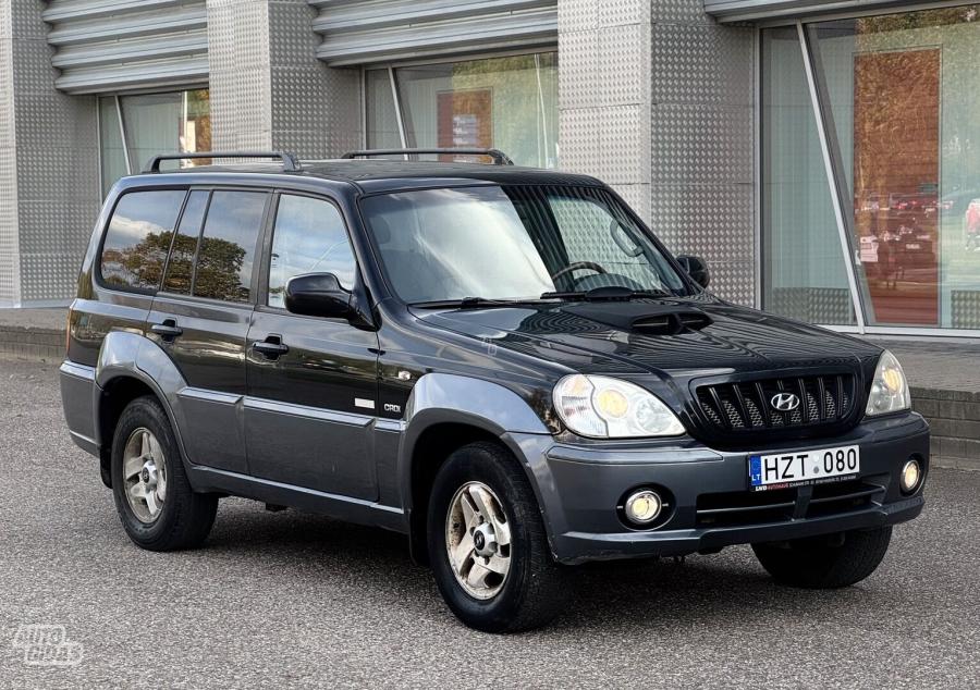 Melns Hyundai Terracan 2004 Viļņa, ar dzinēja tilpumu 2.90 L un nobraukumu 400 tūkst. km par 2000 €, foto 1 vietnē AUTOMOTO.COM.LV