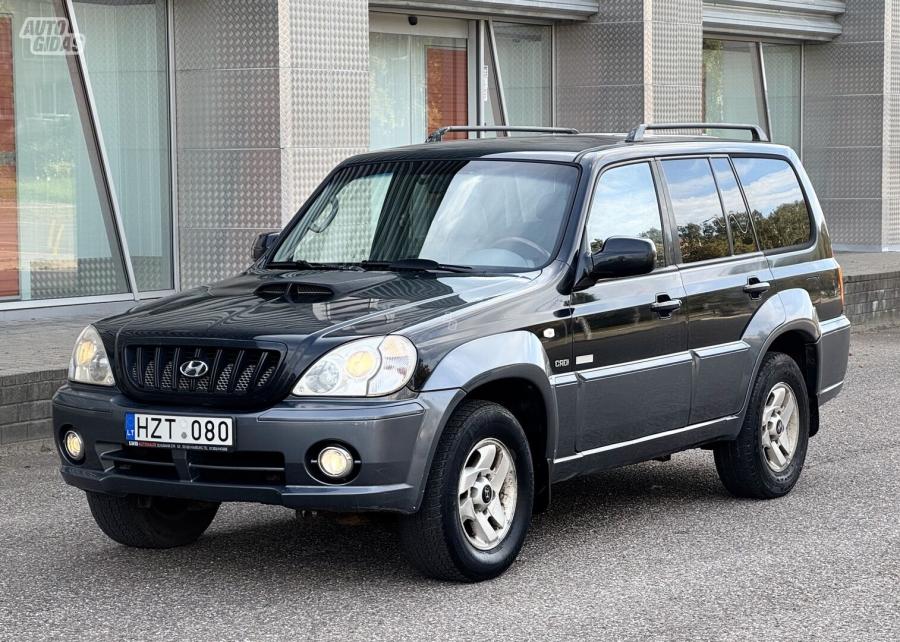 Melns Hyundai Terracan 2004 Viļņa, ar dzinēja tilpumu 2.90 L un nobraukumu 400 tūkst. km par 2000 €, foto 3 vietnē AUTOMOTO.COM.LV