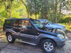 Black Hyundai Terracan 2005 in Bauska, with an engine capacity of 2.90 L and mileage of 332 thousand km for 1500 €, photo  on AUTOMOTO.COM.LV