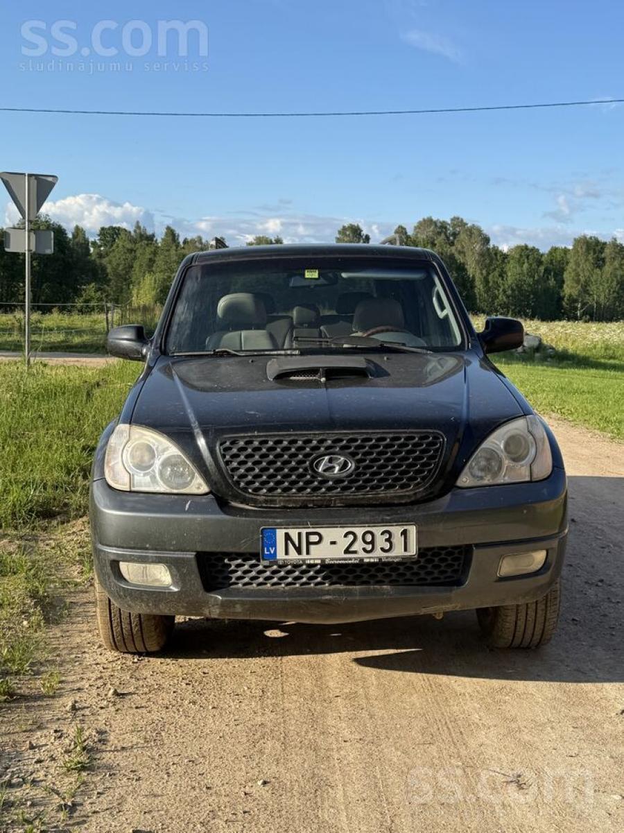 Melns Hyundai Terracan 2005 Ogre, ar dzinēja tilpumu 2.90 L un nobraukumu 307 tūkst. km par 2900 €, foto 3 vietnē AUTOMOTO.COM.LV