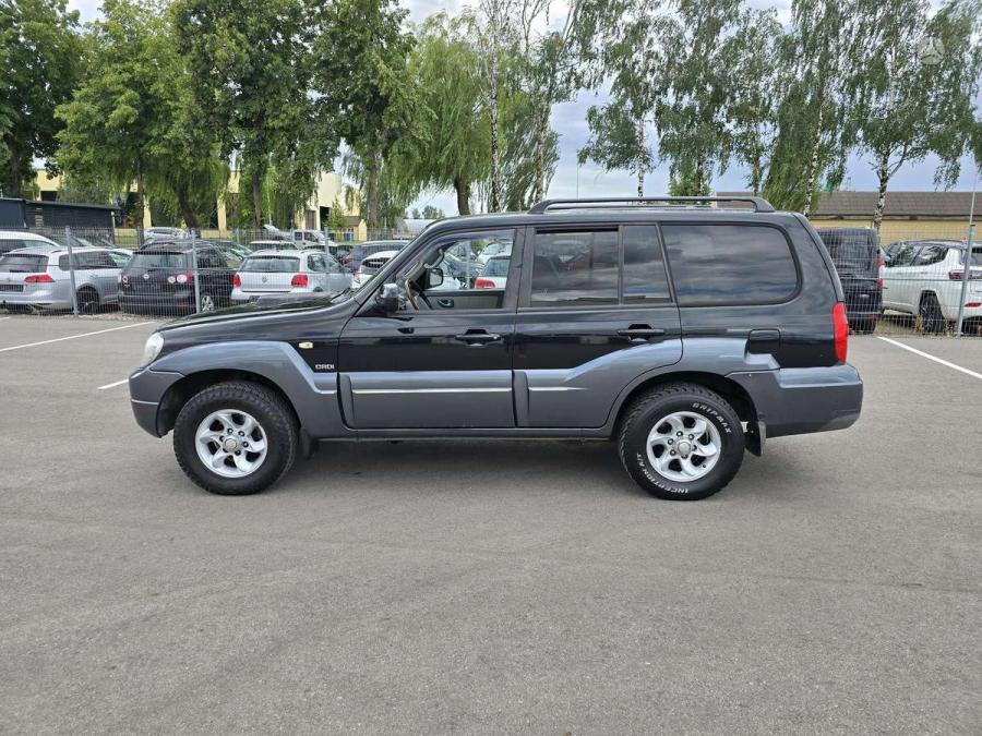 Black Hyundai Terracan 2005 in Marijampole, with an engine capacity of 2.90 L and mileage of 290 thousand km for 3100 €, photo 8 on AUTOMOTO.COM.LV