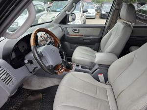 Black Hyundai Terracan 2005 in Marijampole, with an engine capacity of 2.90 L and mileage of 290 thousand km for 3100 €, photo 11 on AUTOMOTO.COM.LV
