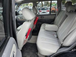 Black Hyundai Terracan 2005 in Marijampole, with an engine capacity of 2.90 L and mileage of 290 thousand km for 3100 €, photo 16 on AUTOMOTO.COM.LV