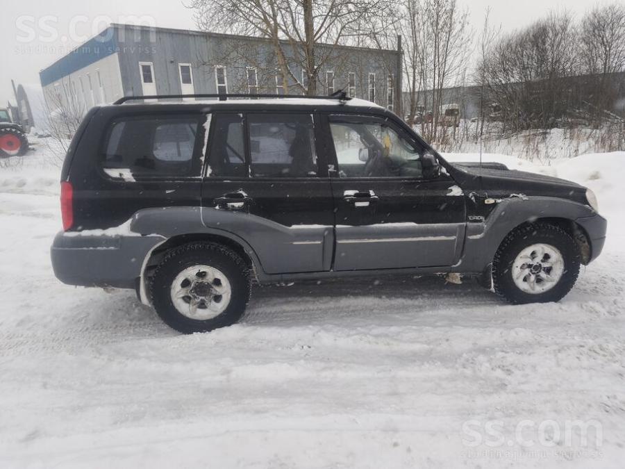 Melns Hyundai Terracan 2006 Rēzekne, ar dzinēja tilpumu 2.90 L un nobraukumu 249 tūkst. km par 3050 €, foto 3 vietnē AUTOMOTO.COM.LV