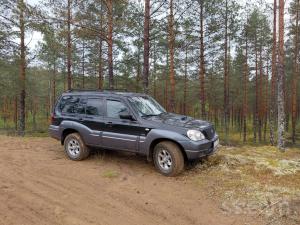 Black Hyundai Terracan 2006 in Riga, with an engine capacity of 2.90 L and mileage of 304 thousand km for 3800 €, photo 4 on AUTOMOTO.COM.LV