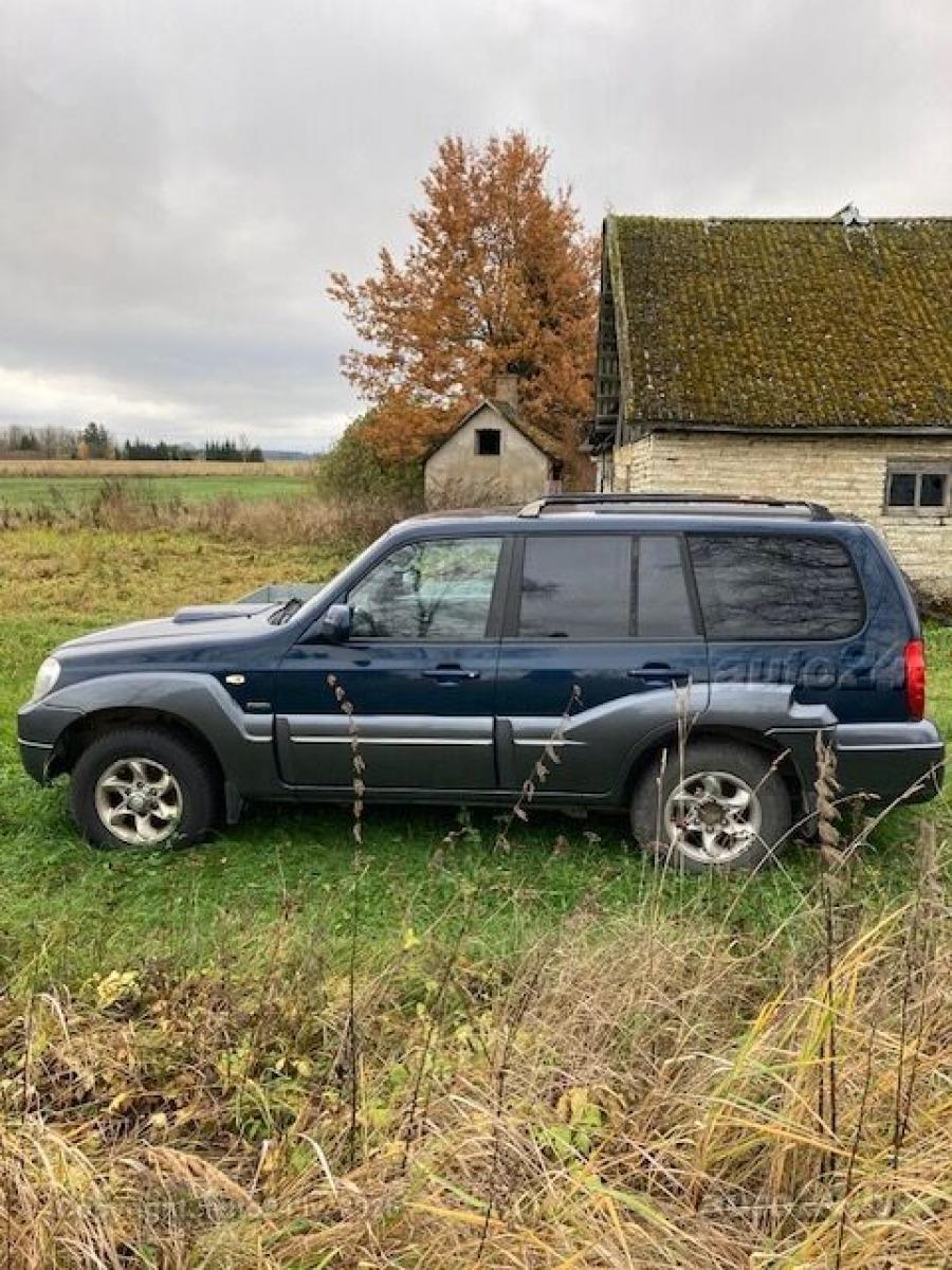 Blue Hyundai Terracan 2006 in Tallinn, with an engine capacity of 2.90 L and mileage of 340 thousand km for 1000 €, photo 1 on AUTOMOTO.COM.LV