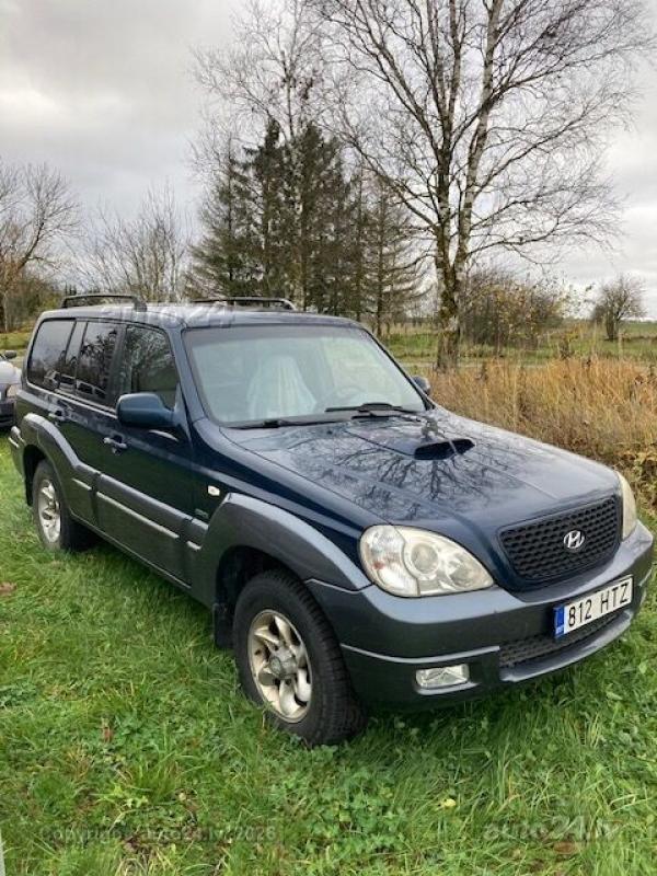 Blue Hyundai Terracan 2006 in Tallinn, with an engine capacity of 2.90 L and mileage of 340 thousand km for 1000 €, photo 3 on AUTOMOTO.COM.LV