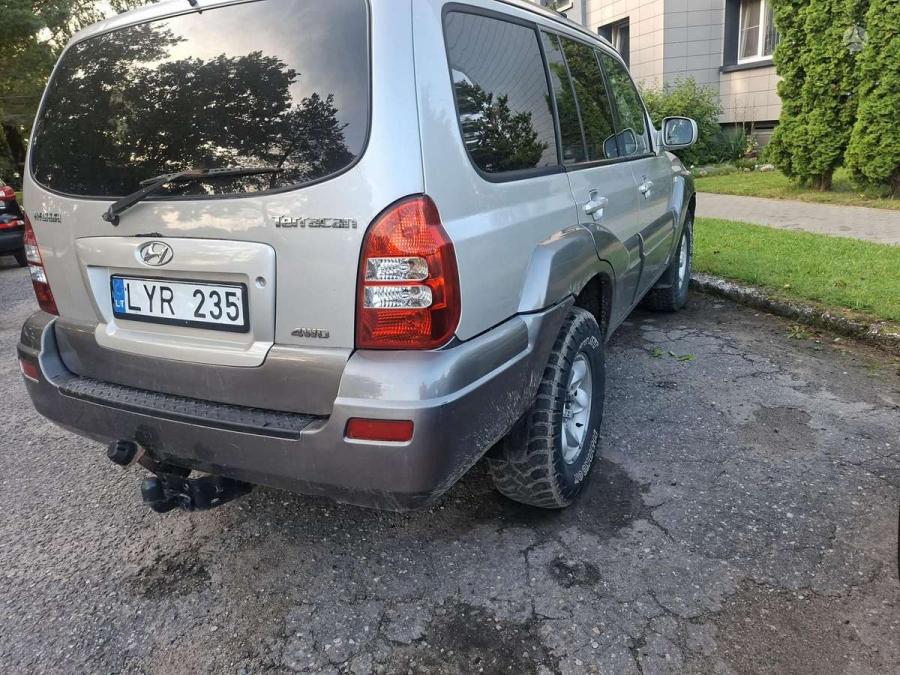 Brūns Hyundai Terracan 2007 Marijampole, ar dzinēja tilpumu 2.90 L un nobraukumu 245 tūkst. km par 1950 €, foto 6 vietnē AUTOMOTO.COM.LV