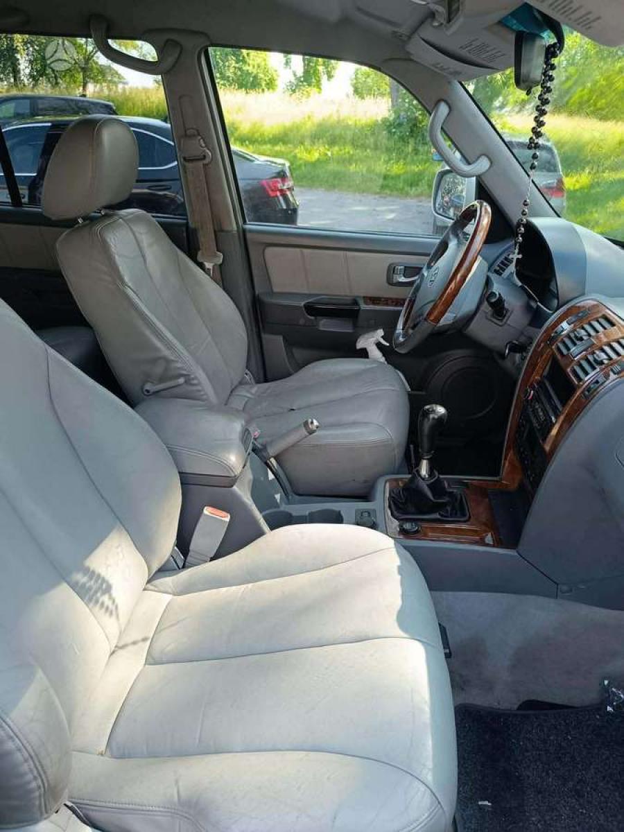 Brūns Hyundai Terracan 2007 Marijampole, ar dzinēja tilpumu 2.90 L un nobraukumu 245 tūkst. km par 1950 €, foto 8 vietnē AUTOMOTO.COM.LV