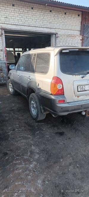 Hyundai Terracan 2002 Tallina, ar dzinēja tilpumu 2.90 L un nobraukumu 336 tūkst. km par 2000 €, foto 4 vietnē AUTOMOTO.COM.LV