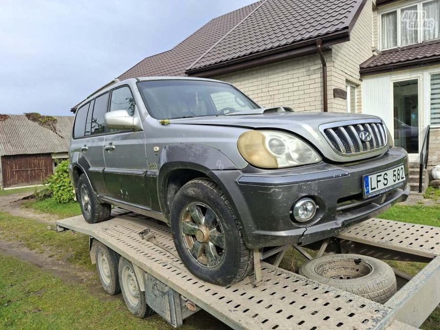 Hyundai Terracan 2004 Šilalė, ar dzinēja tilpumu 2.90 L un nobraukumu 300 tūkst. km par 850 €, foto 3 vietnē AUTOMOTO.COM.LV