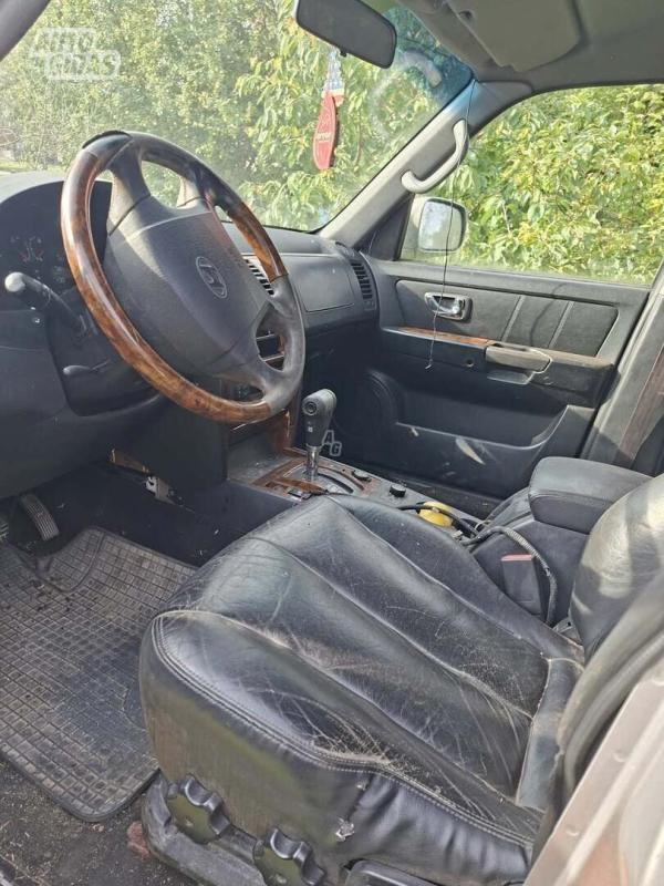 Hyundai Terracan 2004 Šilalė, ar dzinēja tilpumu 2.90 L un nobraukumu 300 tūkst. km par 850 €, foto 6 vietnē AUTOMOTO.COM.LV