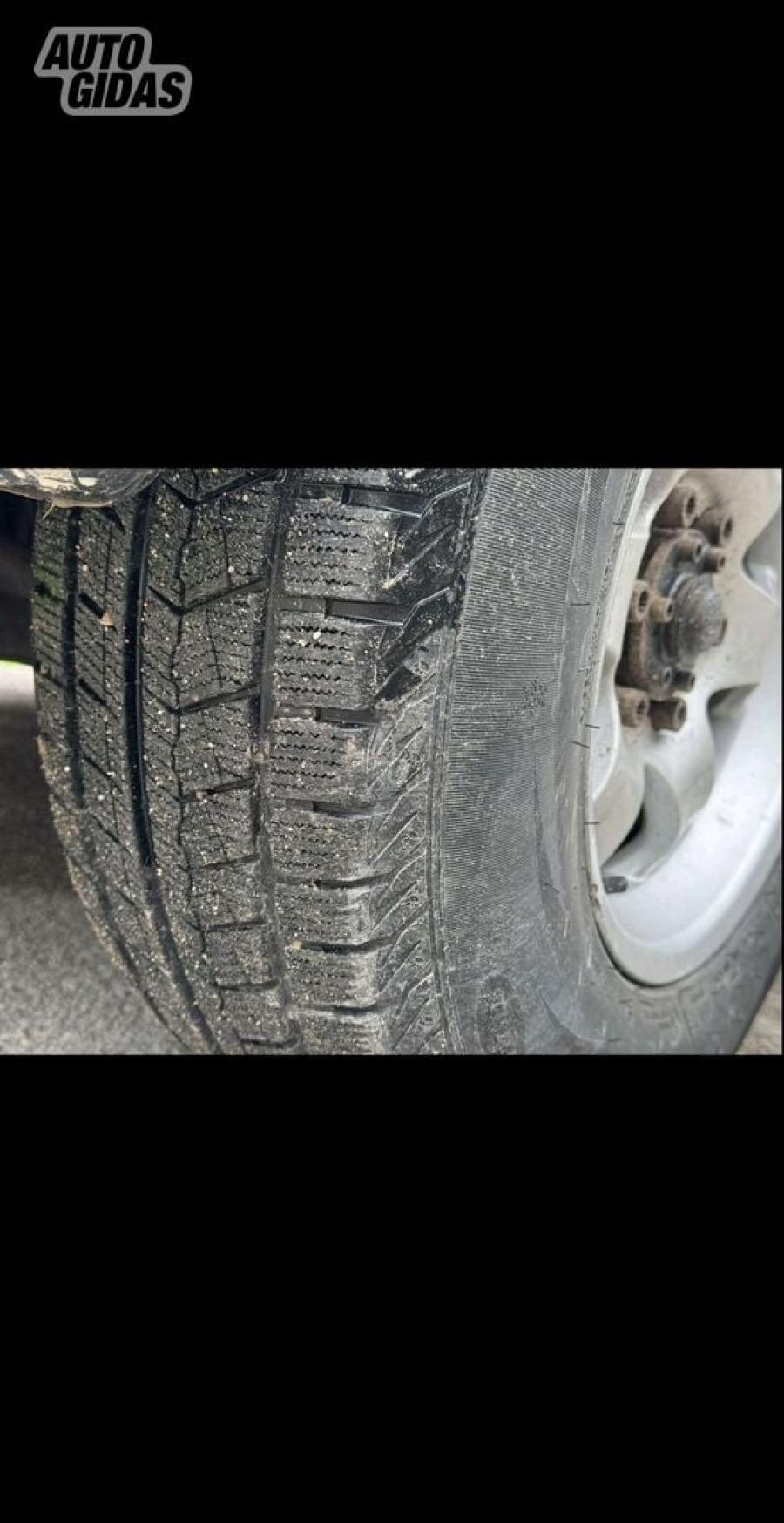 Hyundai Terracan 2006 Viļņa, ar dzinēja tilpumu 2.90 L un nobraukumu 272 tūkst. km par 1999 €, foto 9 vietnē AUTOMOTO.COM.LV