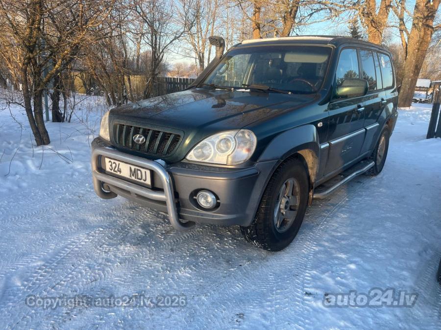 Green Hyundai Terracan 2003 in Tallinn, with an engine capacity of 3.50 L and mileage of 190 thousand km for 1999 €, photo 1 on AUTOMOTO.COM.LV
